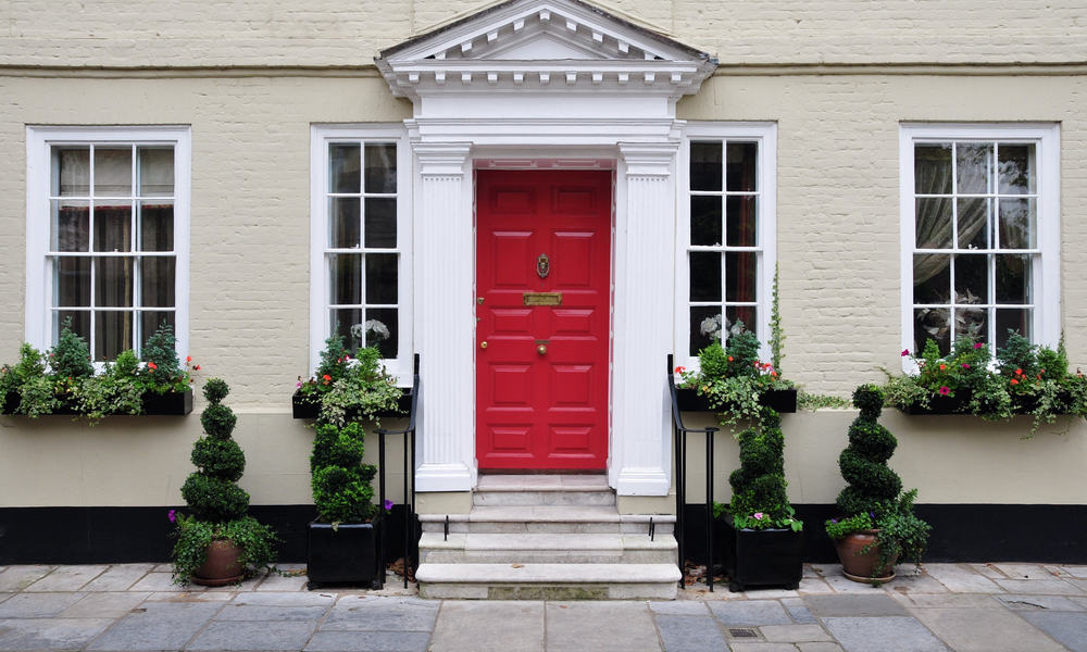Red Door Meaning: 7 Symbolism You Need To Know – Vintage Dava